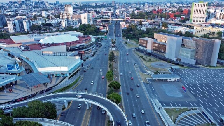 Puebla instala torre de videovigilancia para cazar tirador en Vía ...